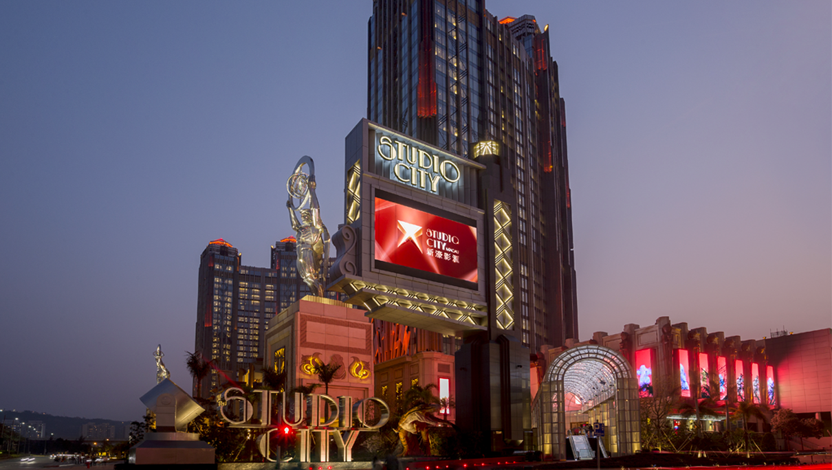 Macao - Studio City - We Love Art